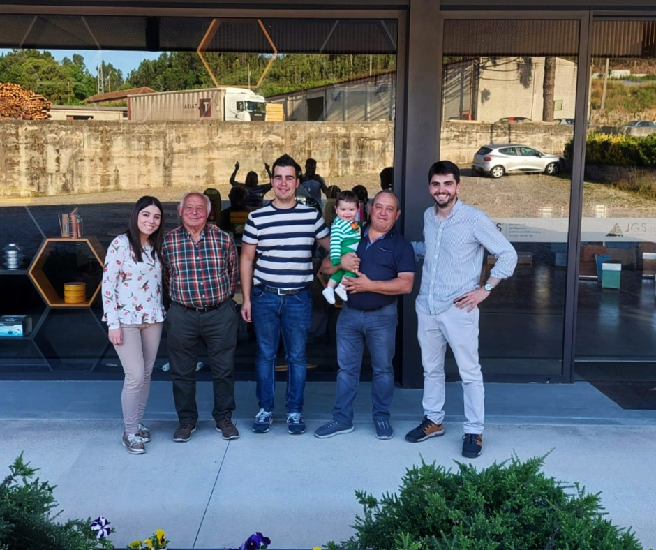 JGS com História – JGS beekeeping